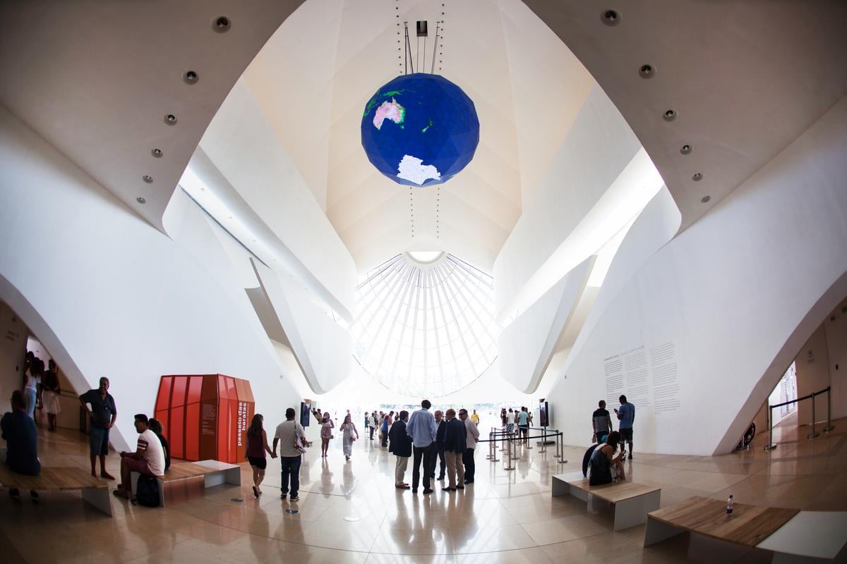 Ecophon Clipso™ | Acoustic stretch ceilings and walls